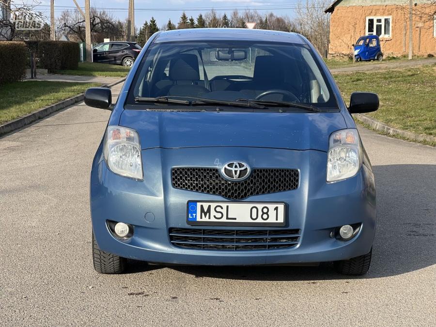 Blue Toyota Yaris 2008 in Radviliskis, with an engine capacity of 1.40 L and mileage of 300 thousand km for 1500 €, photo 3 on AUTOMOTO.COM.LV