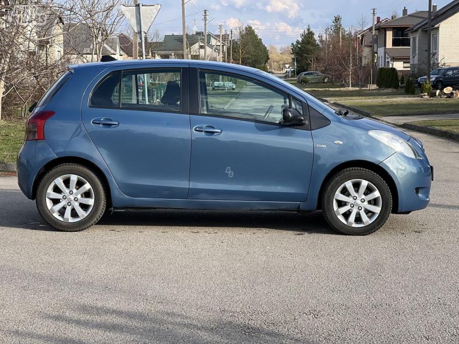 Blue Toyota Yaris 2008 in Radviliskis, with an engine capacity of 1.40 L and mileage of 300 thousand km for 1500 €, photo 5 on AUTOMOTO.COM.LV