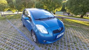 Zils Toyota Yaris 2008 Tallina, ar dzinēja tilpumu 1.30 L un nobraukumu 178 tūkst. km par 3200 €, foto  vietnē AUTOMOTO.COM.LV