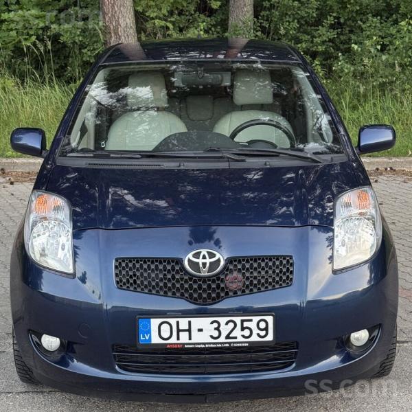 Zils Toyota Yaris 2008 Rīga, ar dzinēja tilpumu 1.30 L un nobraukumu 153 tūkst. km par 2500 €, foto 3 vietnē AUTOMOTO.COM.LV