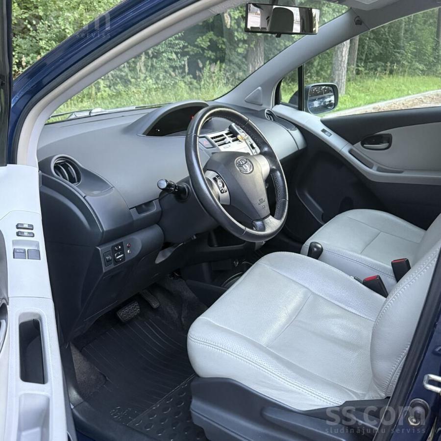 Blue Toyota Yaris 2008 in Riga, with an engine capacity of 1.30 L and mileage of 153 thousand km for 2500 €, photo 8 on AUTOMOTO.COM.LV