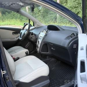 Blue Toyota Yaris 2008 in Riga, with an engine capacity of 1.30 L and mileage of 153 thousand km for 2500 €, photo 11 on AUTOMOTO.COM.LV