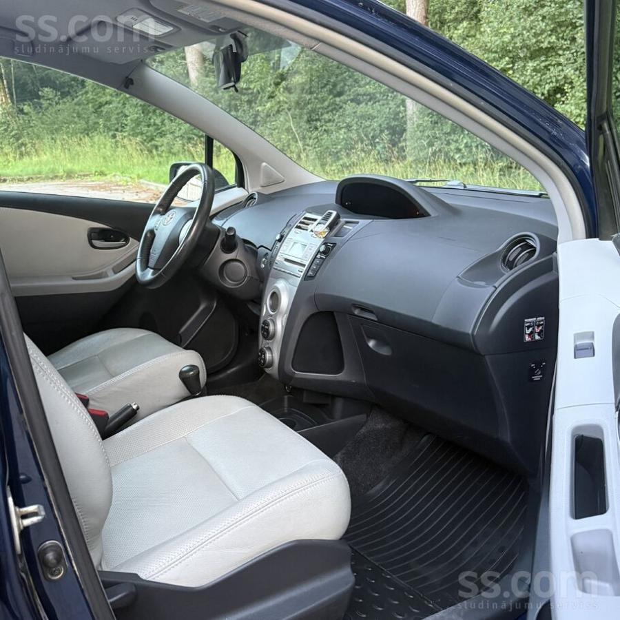 Blue Toyota Yaris 2008 in Riga, with an engine capacity of 1.30 L and mileage of 153 thousand km for 2500 €, photo 11 on AUTOMOTO.COM.LV