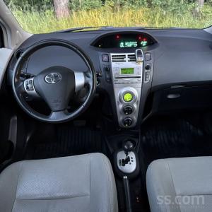 Blue Toyota Yaris 2008 in Riga, with an engine capacity of 1.30 L and mileage of 153 thousand km for 2500 €, photo 12 on AUTOMOTO.COM.LV