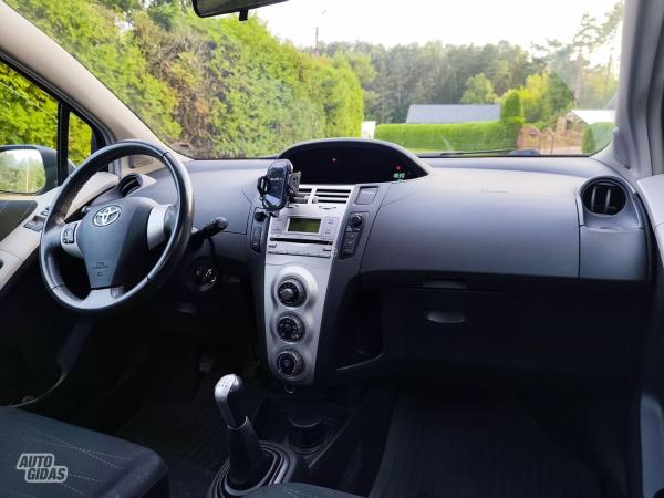 Blue Toyota Yaris 2008 in Anyksciai, with an engine capacity of 1.30 L and mileage of 109 thousand km for 1750 €, photo 6 on AUTOMOTO.COM.LV