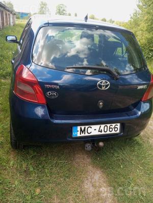 Zils Toyota Yaris 2009 Jelgava, ar dzinēja tilpumu 1.40 L un nobraukumu 284 tūkst. km par 2500 €, foto 4 vietnē AUTOMOTO.COM.LV