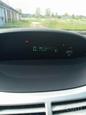 Zils Toyota Yaris 2009 Jelgava, ar dzinēja tilpumu 1.40 L un nobraukumu 284 tūkst. km par 2500 €, foto 8 vietnē AUTOMOTO.COM.LV