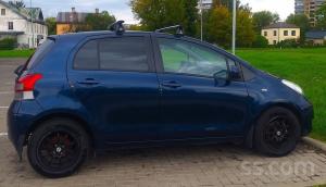 Zils Toyota Yaris 2010 Rīga, ar dzinēja tilpumu 1.40 L un nobraukumu 207 tūkst. km par 3900 €, foto 3 vietnē AUTOMOTO.COM.LV