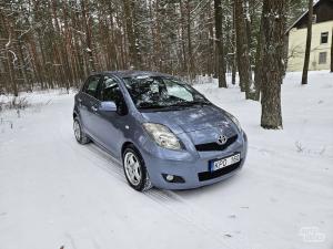 Blue Toyota Yaris 2011 in Kaunas, with an engine capacity of 1.40 L and mileage of 191 thousand km for 3200 €, photo 5 on AUTOMOTO.COM.LV