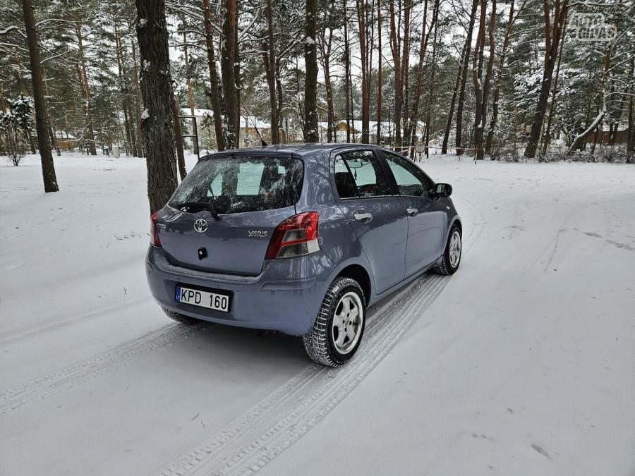 Blue Toyota Yaris 2011 in Kaunas, with an engine capacity of 1.40 L and mileage of 191 thousand km for 3200 €, photo 10 on AUTOMOTO.COM.LV