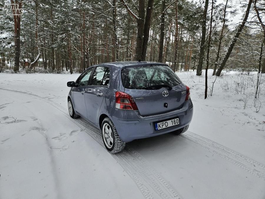 Blue Toyota Yaris 2011 in Kaunas, with an engine capacity of 1.40 L and mileage of 191 thousand km for 3200 €, photo 12 on AUTOMOTO.COM.LV