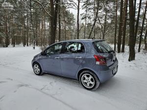 Blue Toyota Yaris 2011 in Kaunas, with an engine capacity of 1.40 L and mileage of 191 thousand km for 3200 €, photo 13 on AUTOMOTO.COM.LV