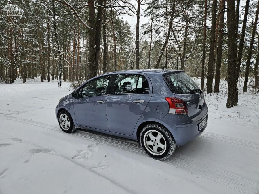 Blue Toyota Yaris 2011 in Kaunas, with an engine capacity of 1.40 L and mileage of 191 thousand km for 3200 €, photo 13 on AUTOMOTO.COM.LV