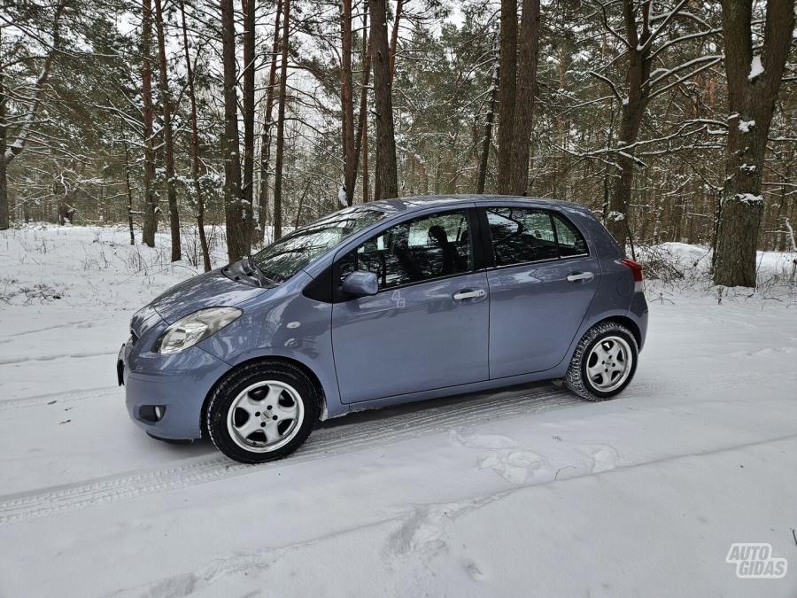 Blue Toyota Yaris 2011 in Kaunas, with an engine capacity of 1.40 L and mileage of 191 thousand km for 3200 €, photo 15 on AUTOMOTO.COM.LV