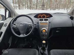 Blue Toyota Yaris 2011 in Kaunas, with an engine capacity of 1.40 L and mileage of 191 thousand km for 3200 €, photo 21 on AUTOMOTO.COM.LV