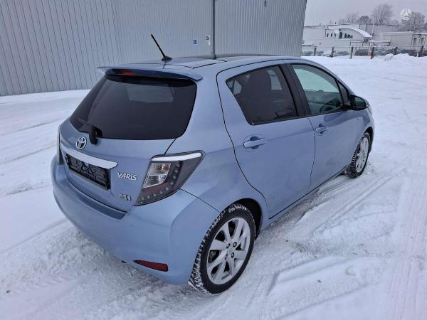 Zils Toyota Yaris 2012 Panevēža, ar dzinēja tilpumu 1.50 L un nobraukumu 193 tūkst. km par 7000 €, foto 6 vietnē AUTOMOTO.COM.LV
