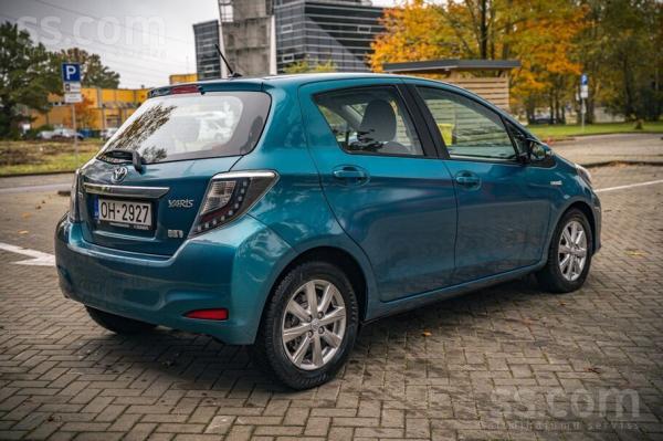 Blue Toyota Yaris 2013 in Riga, with an engine capacity of 1.50 L and mileage of 0 thousand km for 6990 €, photo 5 on AUTOMOTO.COM.LV