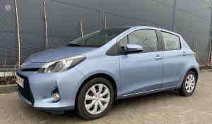 Zils Toyota Yaris 2013 Viļņa, ar dzinēja tilpumu 1.50 L un nobraukumu 228 tūkst. km par 5950 €, foto 2 vietnē AUTOMOTO.COM.LV