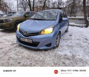 Blue Toyota Yaris 2013 in Vilnius, with an engine capacity of 1.36 L and mileage of 284 thousand km for 2999 €, photo  on AUTOMOTO.COM.LV