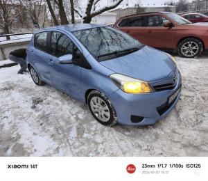 Blue Toyota Yaris 2013 in Vilnius, with an engine capacity of 1.36 L and mileage of 284 thousand km for 2999 €, photo 2 on AUTOMOTO.COM.LV
