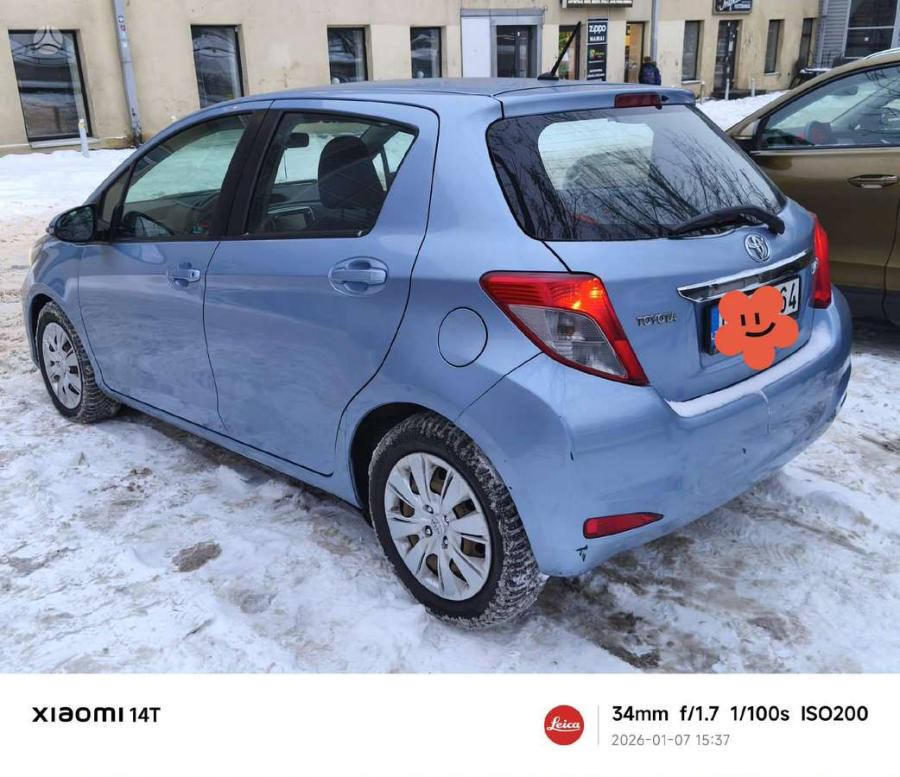 Blue Toyota Yaris 2013 in Vilnius, with an engine capacity of 1.36 L and mileage of 284 thousand km for 2999 €, photo 4 on AUTOMOTO.COM.LV