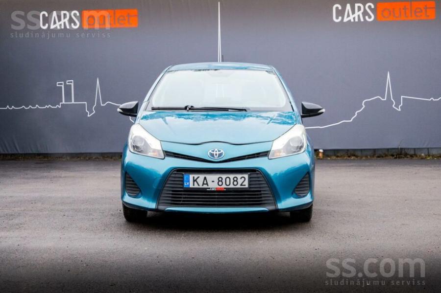 Blue Toyota Yaris 2013 in Riga, with an engine capacity of 1.50 L and mileage of 252 thousand km for 5990 €, photo 3 on AUTOMOTO.COM.LV