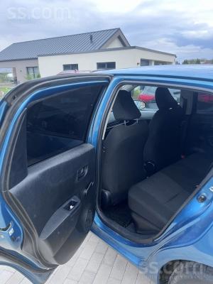 Zils Toyota Yaris 2013 Rīga, ar dzinēja tilpumu 1.50 L un nobraukumu 214 tūkst. km par 7000 €, foto 10 vietnē AUTOMOTO.COM.LV