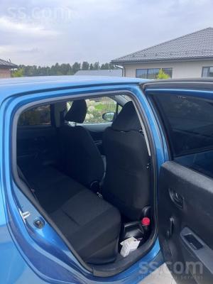 Zils Toyota Yaris 2013 Rīga, ar dzinēja tilpumu 1.50 L un nobraukumu 214 tūkst. km par 7000 €, foto 13 vietnē AUTOMOTO.COM.LV