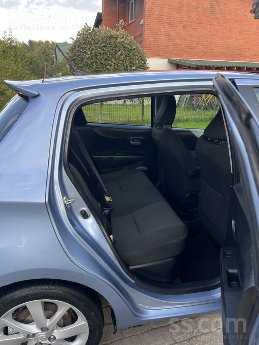 Zils Toyota Yaris 2013 Rīga, ar dzinēja tilpumu 1.50 L un nobraukumu 0 tūkst. km par 7350 €, foto 14 vietnē AUTOMOTO.COM.LV