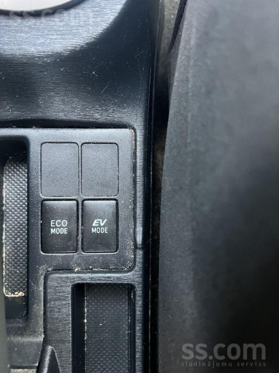 Zils Toyota Yaris 2013 Rīga, ar dzinēja tilpumu 1.50 L un nobraukumu 0 tūkst. km par 7350 €, foto 20 vietnē AUTOMOTO.COM.LV