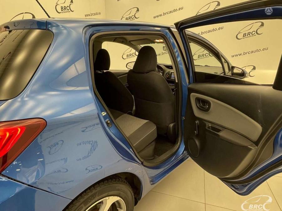 Blue Toyota Yaris 2014 in Vilnius, with an engine capacity of 1.50 L and mileage of 201 thousand km for 6900 €, photo 13 on AUTOMOTO.COM.LV