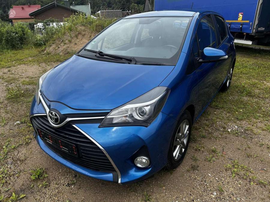 Blue Toyota Yaris 2014 in Prienai, with an engine capacity of 1.30 L and mileage of 190 thousand km for 5200 €, photo 1 on AUTOMOTO.COM.LV