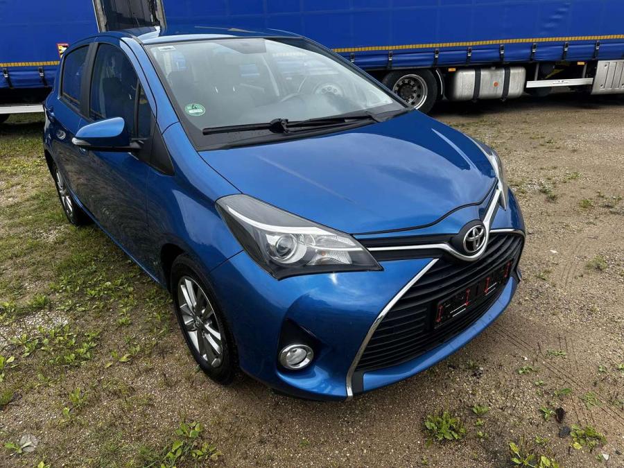 Blue Toyota Yaris 2014 in Prienai, with an engine capacity of 1.30 L and mileage of 190 thousand km for 5200 €, photo 4 on AUTOMOTO.COM.LV