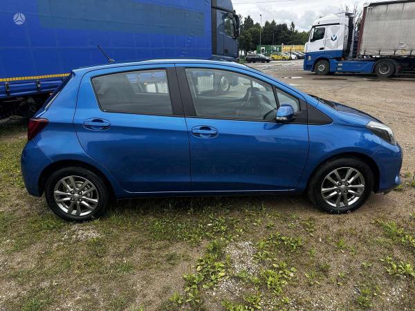 Zils Toyota Yaris 2014 Prienai, ar dzinēja tilpumu 1.30 L un nobraukumu 190 tūkst. km par 5200 €, foto 4 vietnē AUTOMOTO.COM.LV