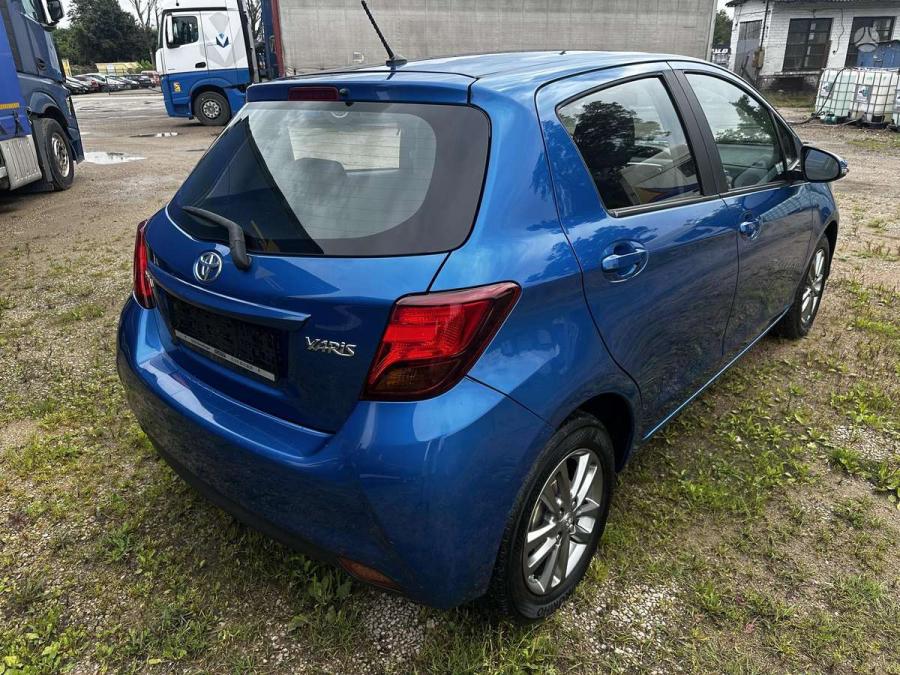 Blue Toyota Yaris 2014 in Prienai, with an engine capacity of 1.30 L and mileage of 190 thousand km for 5200 €, photo 6 on AUTOMOTO.COM.LV
