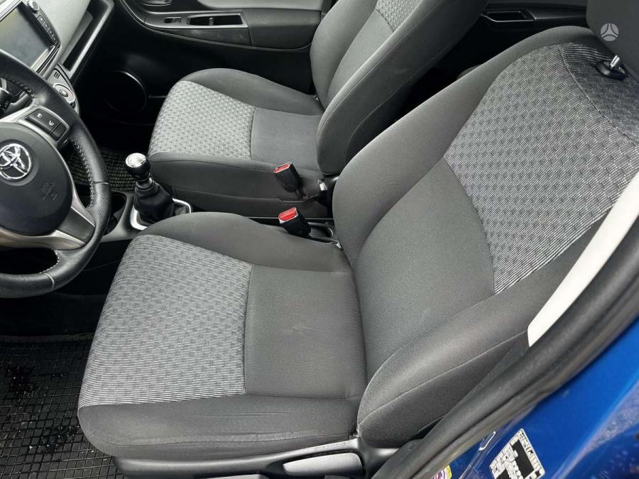 Blue Toyota Yaris 2014 in Prienai, with an engine capacity of 1.30 L and mileage of 190 thousand km for 5200 €, photo 12 on AUTOMOTO.COM.LV