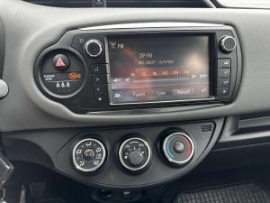 Blue Toyota Yaris 2014 in Prienai, with an engine capacity of 1.30 L and mileage of 190 thousand km for 5200 €, photo 15 on AUTOMOTO.COM.LV