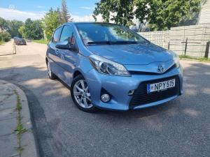 Blue Toyota Yaris 2014 in Vilnius, with an engine capacity of 1.50 L and mileage of 214 thousand km for 6999 €, photo  on AUTOMOTO.COM.LV