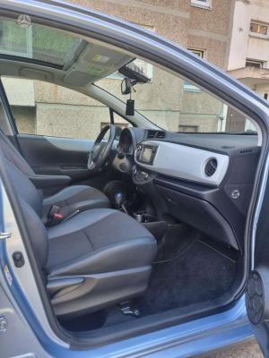 Blue Toyota Yaris 2014 in Vilnius, with an engine capacity of 1.50 L and mileage of 214 thousand km for 6999 €, photo 16 on AUTOMOTO.COM.LV