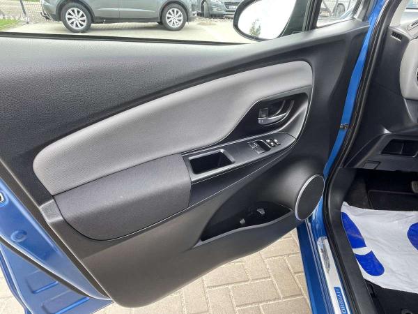 Zils Toyota Yaris 2015 Tauragė, ar dzinēja tilpumu 1.50 L un nobraukumu 188 tūkst. km par 7900 €, foto 10 vietnē AUTOMOTO.COM.LV