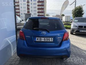 Zils Toyota Yaris 2015 Talsi, ar dzinēja tilpumu 1.30 L un nobraukumu 269 tūkst. km par 5900 €, foto 5 vietnē AUTOMOTO.COM.LV