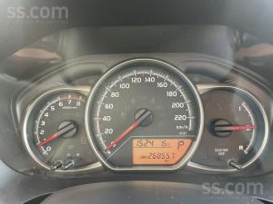 Zils Toyota Yaris 2015 Talsi, ar dzinēja tilpumu 1.30 L un nobraukumu 269 tūkst. km par 5900 €, foto 13 vietnē AUTOMOTO.COM.LV