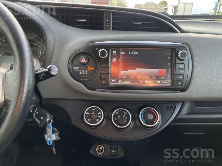 Zils Toyota Yaris 2015 Talsi, ar dzinēja tilpumu 1.30 L un nobraukumu 269 tūkst. km par 5900 €, foto 16 vietnē AUTOMOTO.COM.LV