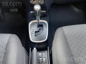 Zils Toyota Yaris 2015 Talsi, ar dzinēja tilpumu 1.30 L un nobraukumu 269 tūkst. km par 5900 €, foto 18 vietnē AUTOMOTO.COM.LV