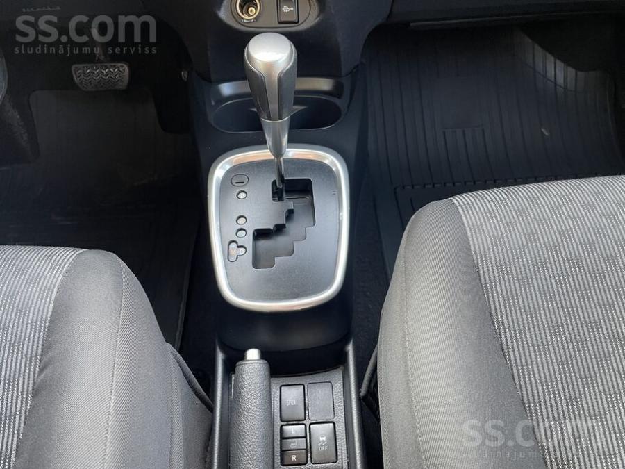 Zils Toyota Yaris 2015 Talsi, ar dzinēja tilpumu 1.30 L un nobraukumu 269 tūkst. km par 5900 €, foto 18 vietnē AUTOMOTO.COM.LV