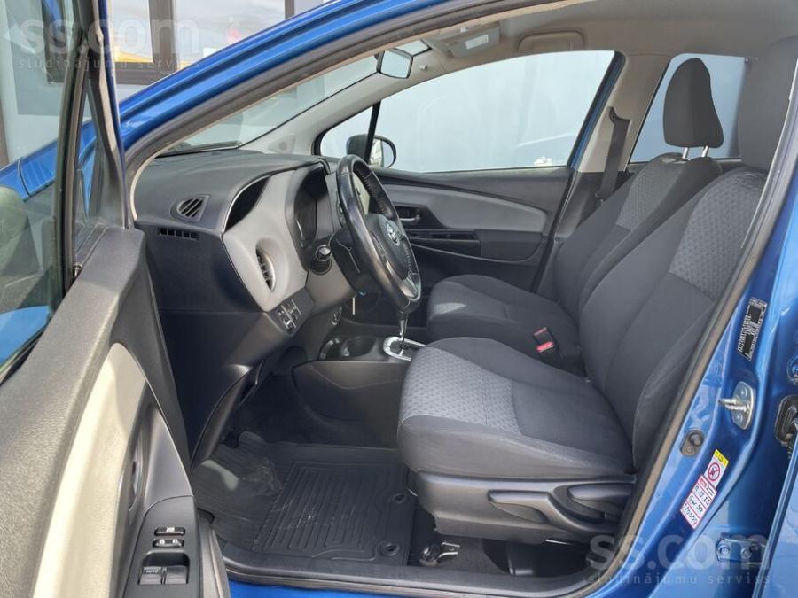 Zils Toyota Yaris 2015 Talsi, ar dzinēja tilpumu 1.30 L un nobraukumu 269 tūkst. km par 5900 €, foto 20 vietnē AUTOMOTO.COM.LV