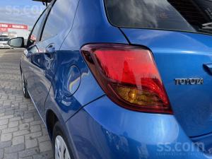 Zils Toyota Yaris 2015 Talsi, ar dzinēja tilpumu 1.30 L un nobraukumu 269 tūkst. km par 5900 €, foto 22 vietnē AUTOMOTO.COM.LV