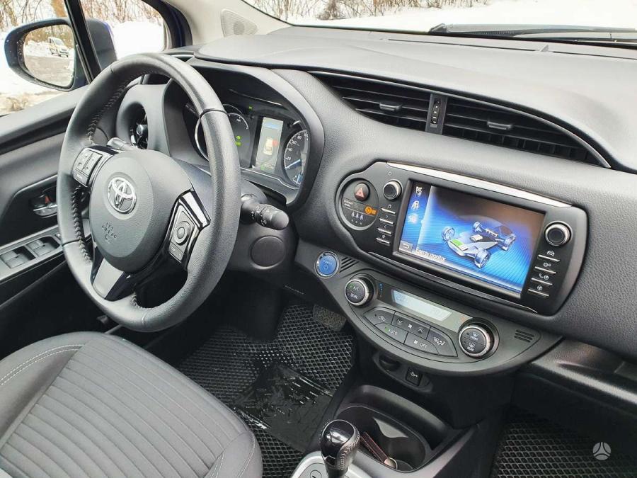 Blue Toyota Yaris 2017 in Klaipeda, with an engine capacity of 1.50 L and mileage of 78 thousand km for 12500 €, photo 20 on AUTOMOTO.COM.LV