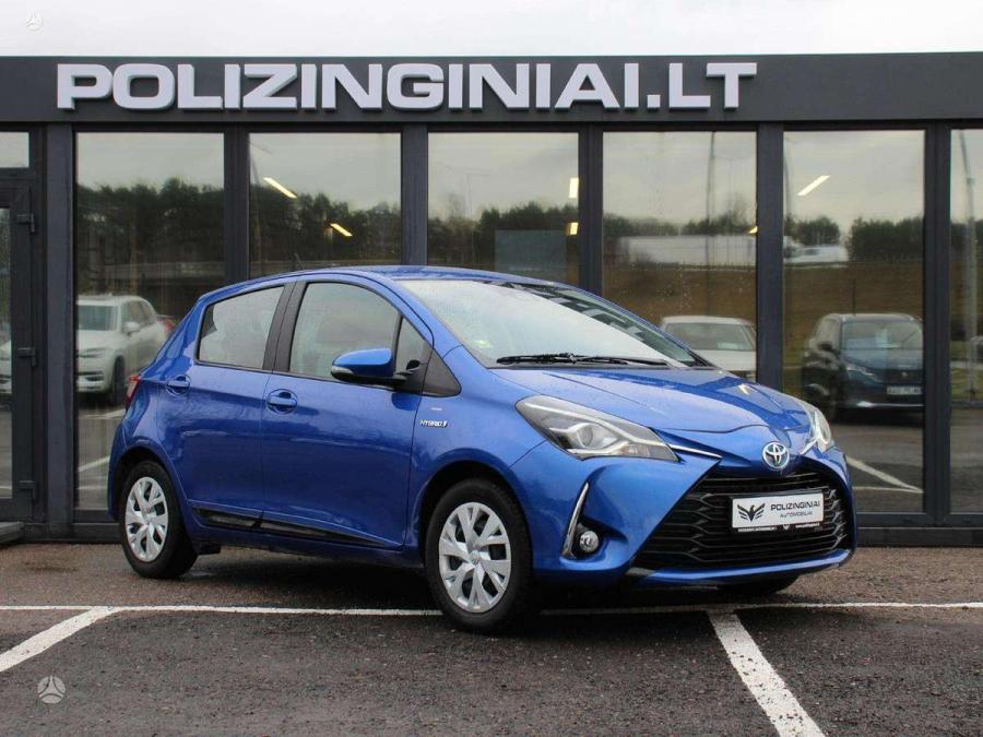 Blue Toyota Yaris 2017 in Vilnius, with an engine capacity of 1.50 L and mileage of 108 thousand km for 11990 €, photo 2 on AUTOMOTO.COM.LV