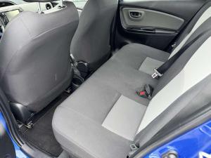 Blue Toyota Yaris 2017 in Vilnius, with an engine capacity of 1.50 L and mileage of 100 thousand km for 11777 €, photo 11 on AUTOMOTO.COM.LV